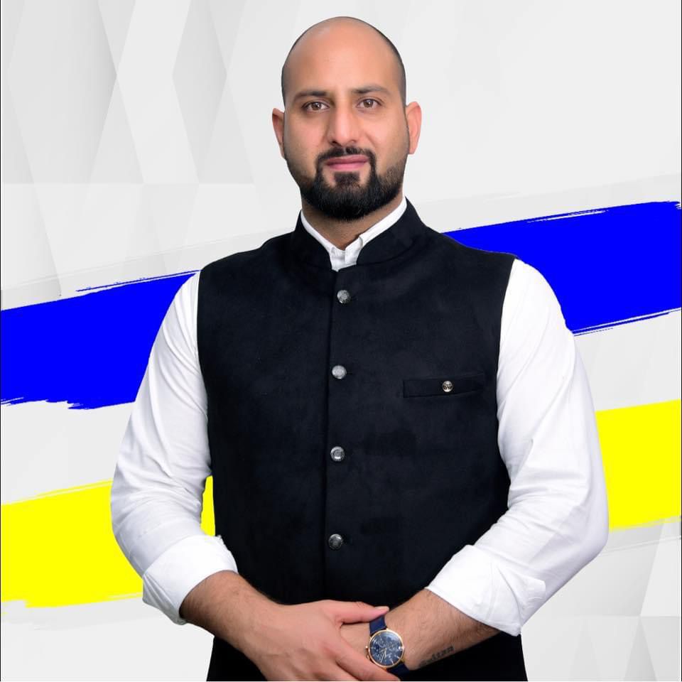 Azad led party announces Amir Bhat as it's candidate from Sgr LS seat | KNO