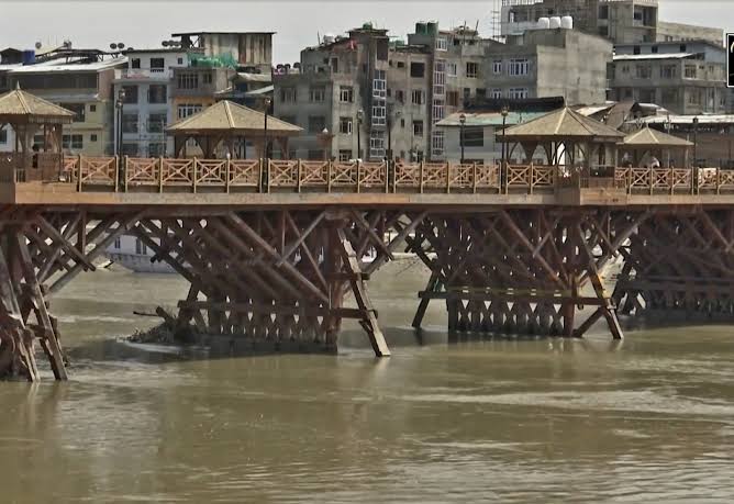 Smart City: Old City to get its first exclusively pedestrian bridge ...