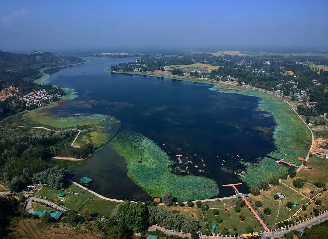 Nearly 4 lakh people visit Manasbal Lake Resort in last 20 months | KNO