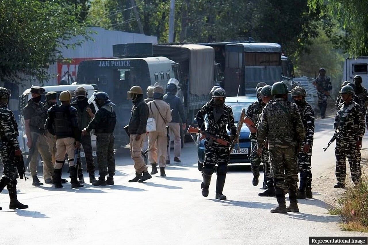 Lolab gunfight day 2: Terrorist, soldier killed, says official | KNO