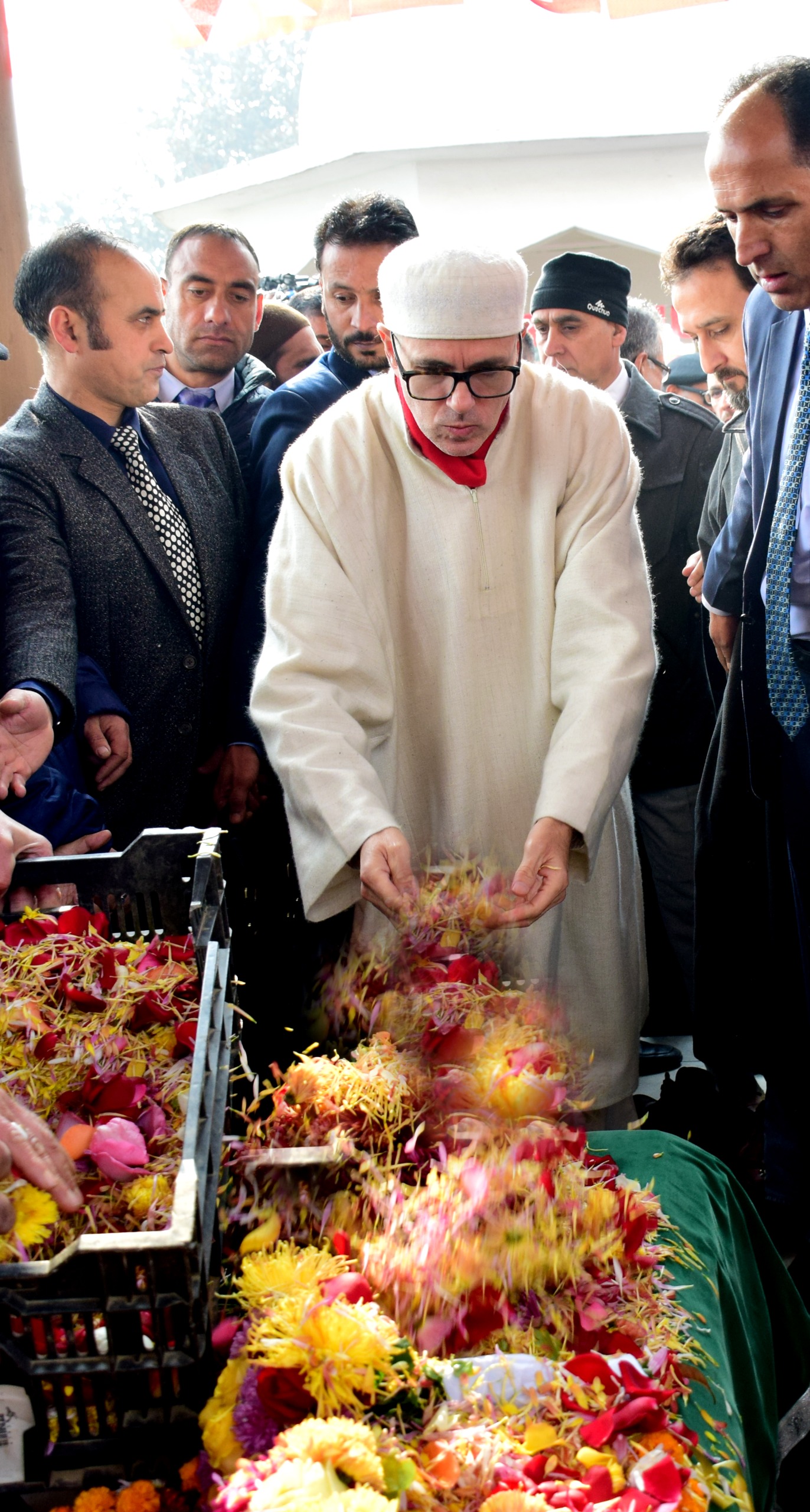 CM pays tributes to Sheikh Abdullah on his 119th birth anniversary | KNO