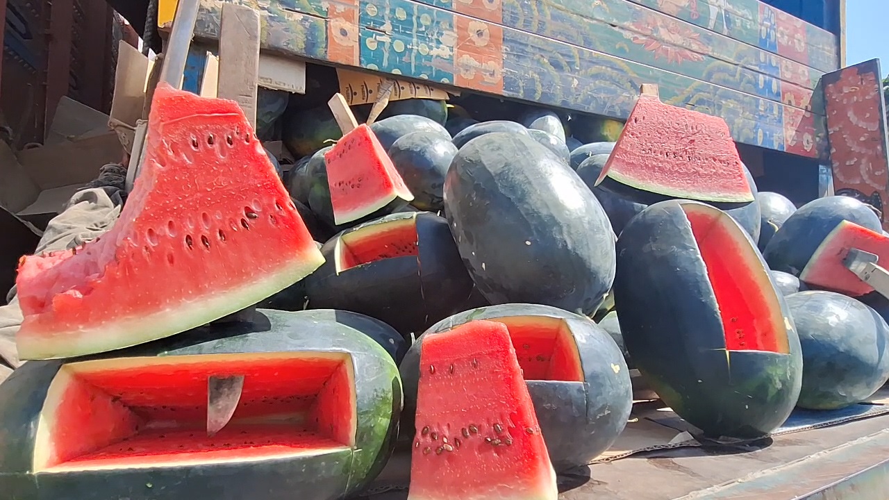 Ramadan: Sale of watermelon, melon declines by 40% | KNO