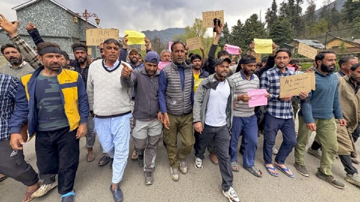 Protests continue in Srinagar against Pahalgam terror attack | KNO