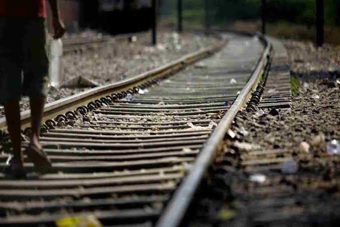 Elderly man run over by train in Budgam | KNO