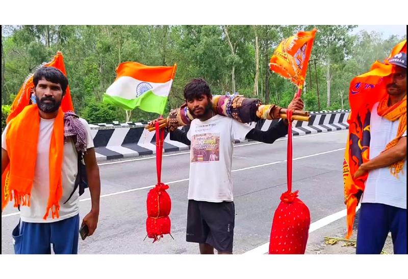 MP man covers 3200 kms on foot to perform darshan at holy cave shrine | KNO