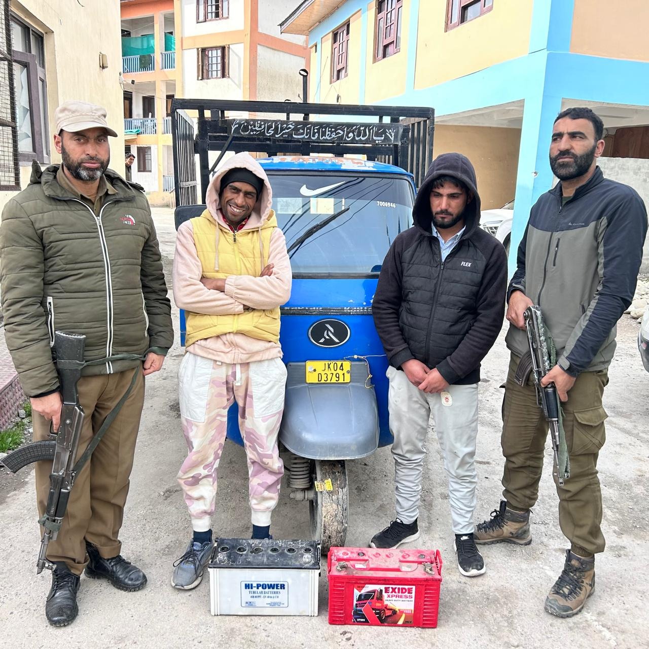 Theft case cracked in Pulwama; Stolen vehicle recovered: Police | KNO