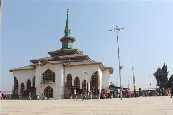 Amid pandemic, Urs of Sheikh-ul-Aalam (RA) observed with religious ...